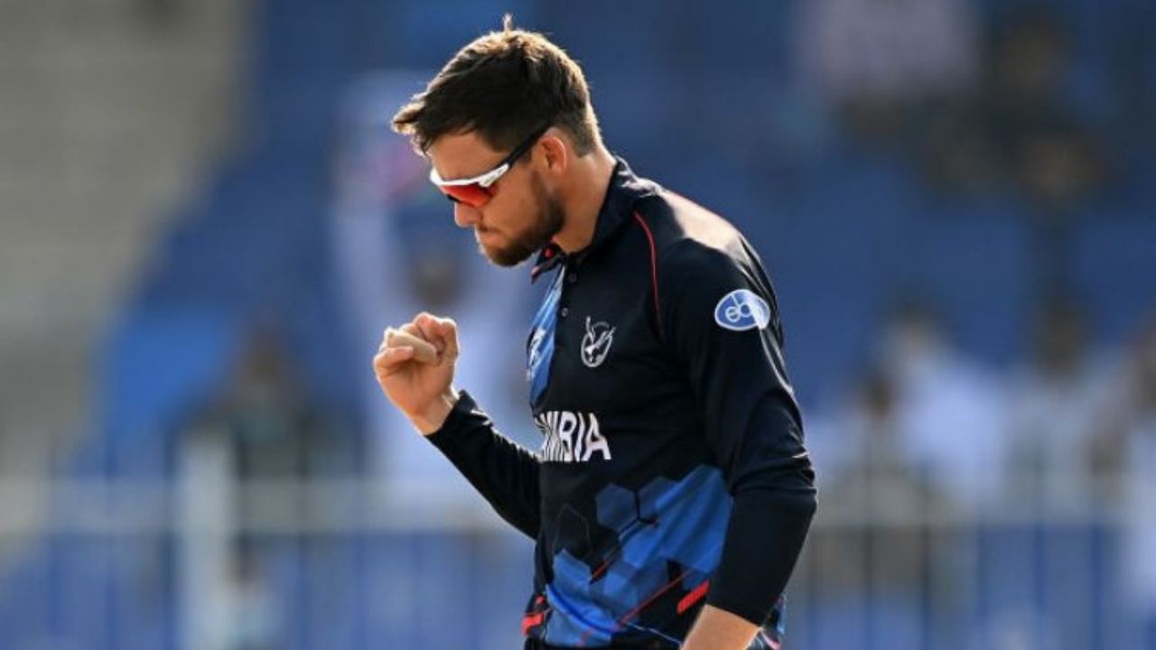 Watch- Gerhard Erasmus bowls a 23-yard delivery during Namibia's Super ...