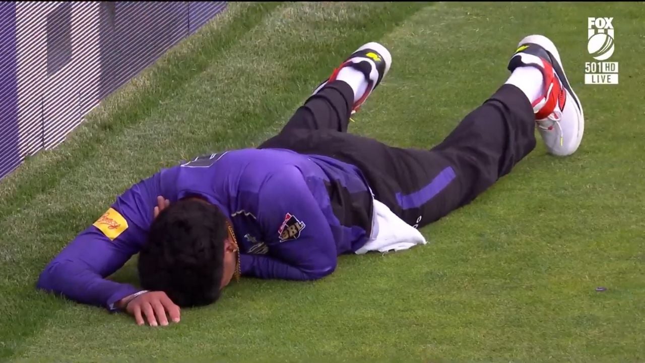 Nikhil Chaudhary suffers HORRIFIC INJURY in BBL 2025-26, carried off ...