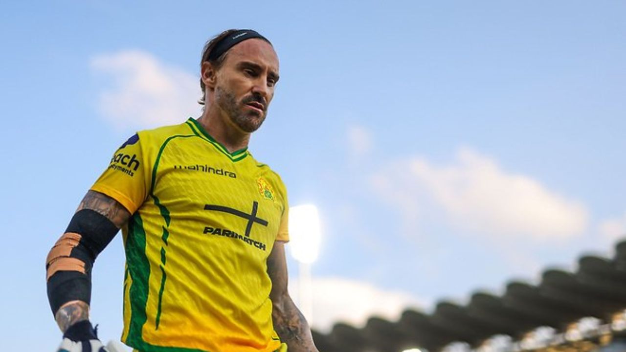 Faf du Plessis ruled out of SA20 after suffering severe injury; surgery ...