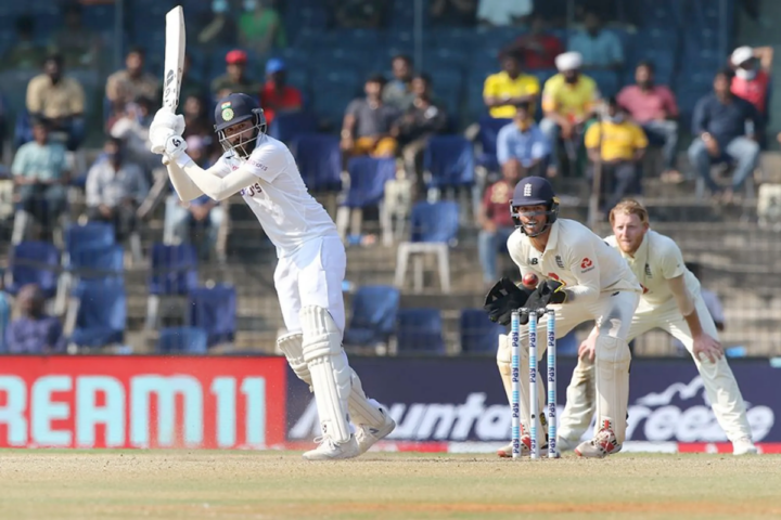 Watch: Indian Dressing Room Cheers As Mohammed Siraj Smokes Jack Leach ...
