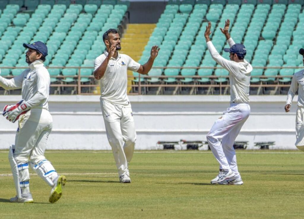 Ranji Trophy 2022: We Love Hunting In A Pack - Akash Deep On Bengal ...