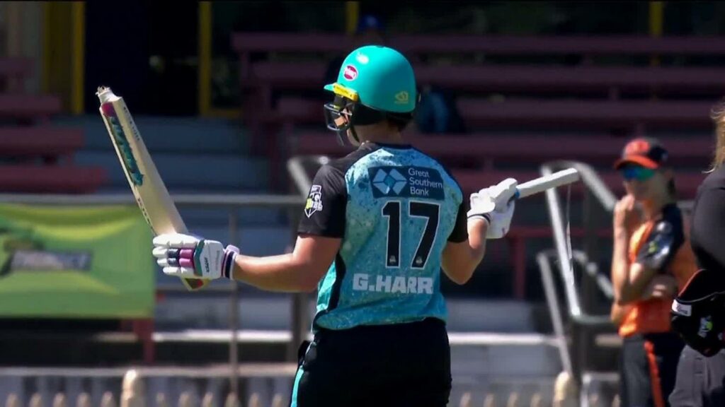 Watch - Grace Harris Smashes A Six With A Broken Bat In Women's Big ...