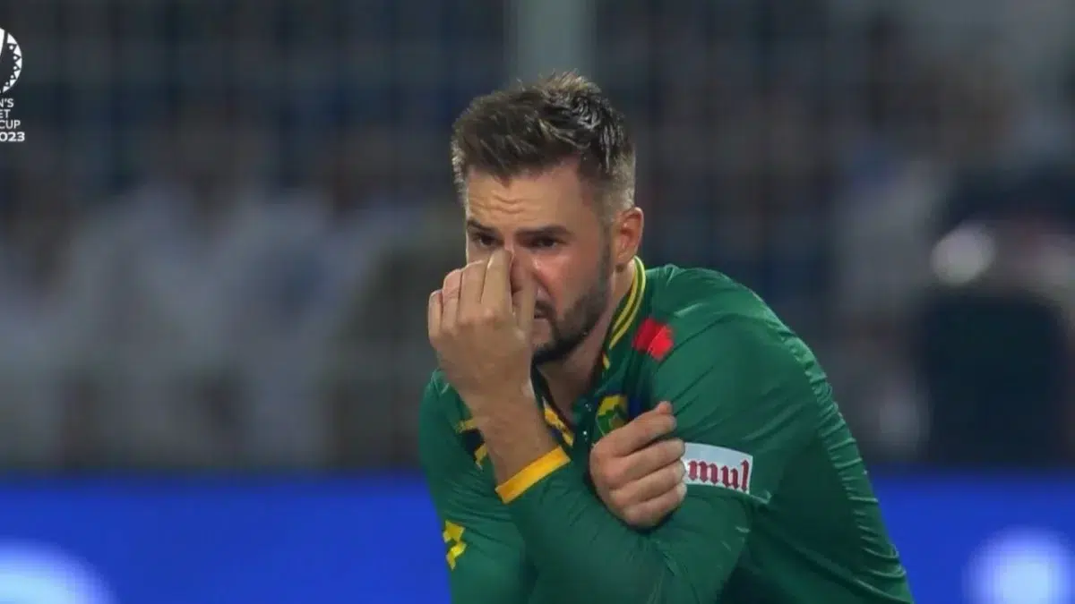 Watch: Aiden Markram Nearly Cries After Quinton de Kock Drops Pat Cummins