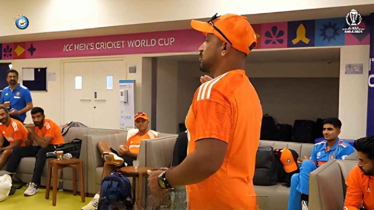 Watch: T Dilip Gives Moving Speech As He Announces India's Best Fielder ...