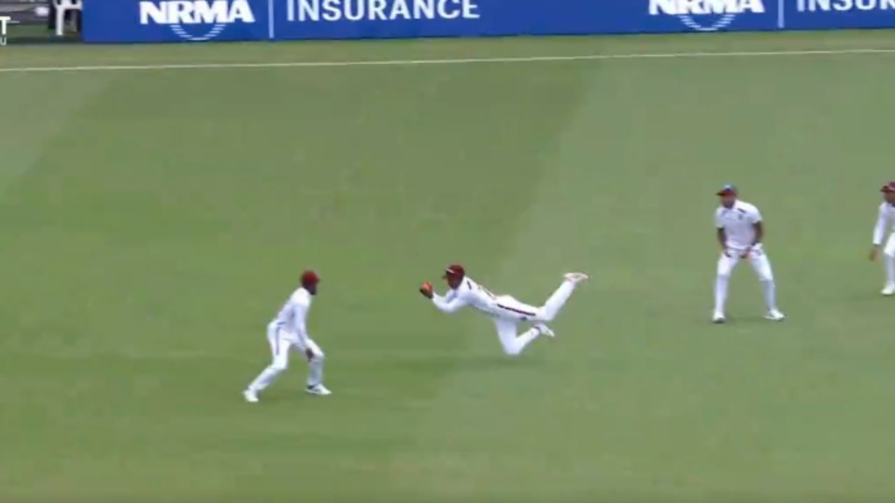 Watch: Kevin Sinclair takes a stunner at 4th slip to dismiss Marnus ...