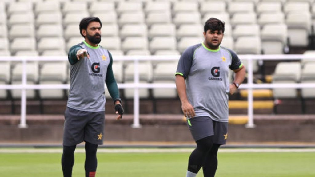 Mohammad Hafeez defends himself after Azam Khan explodes over Pakistan ...